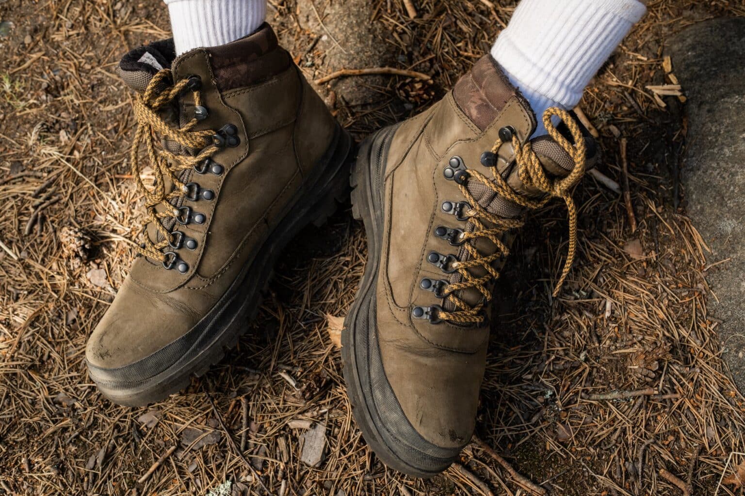 Safety Shoes OR Safety Boots: Personnel Protective Equipment - HSE ...