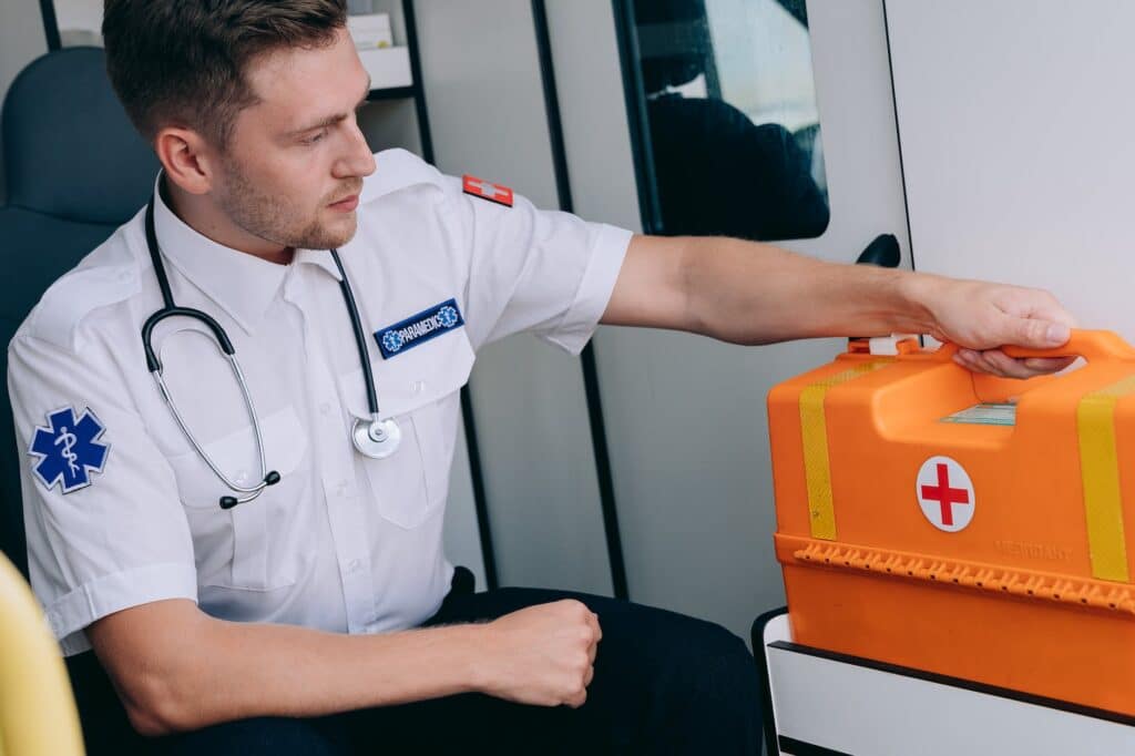 First Aid Training - HSE STUDY GUIDE