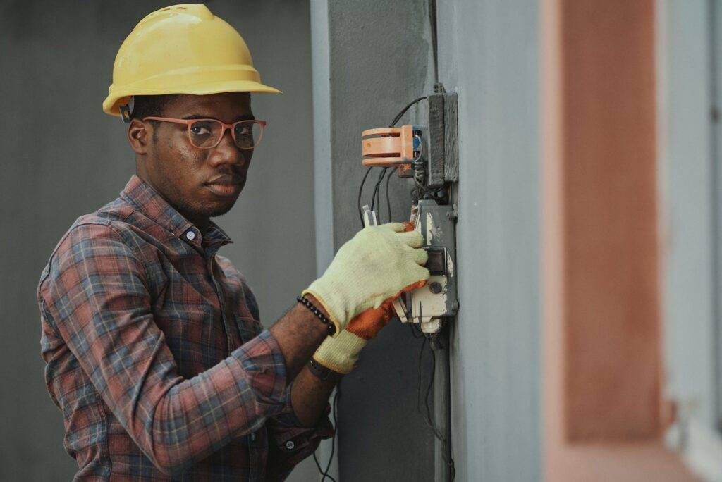Electrical Hazards and Control Measures - HSE STUDY GUIDE Electrical Hazards and Control Measures - HSE STUDY GUIDE
