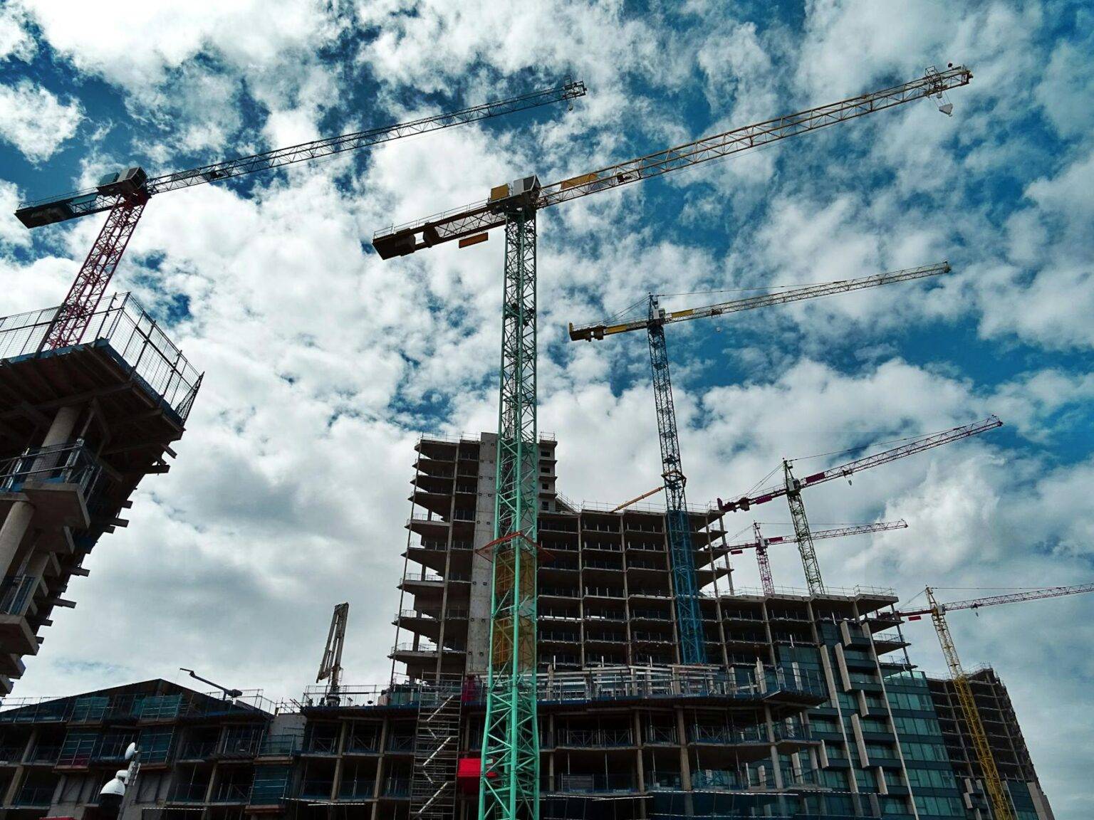 How Many Earthing Required for Tower Crane - HSE STUDY GUIDE
