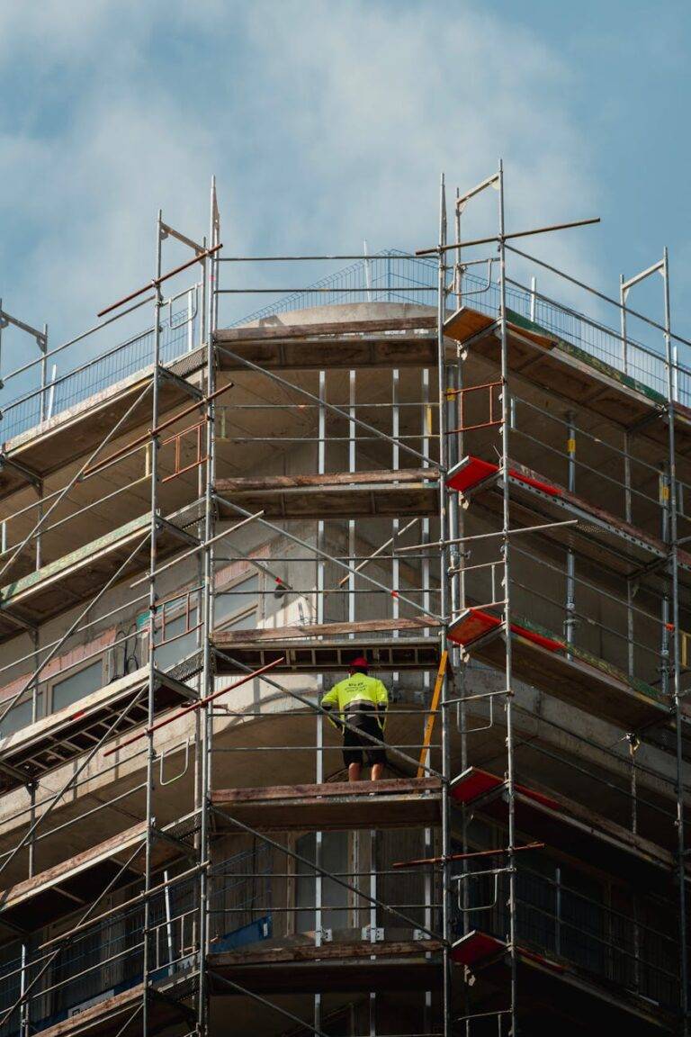Scaffolding Safety TBT - HSE STUDY GUIDE